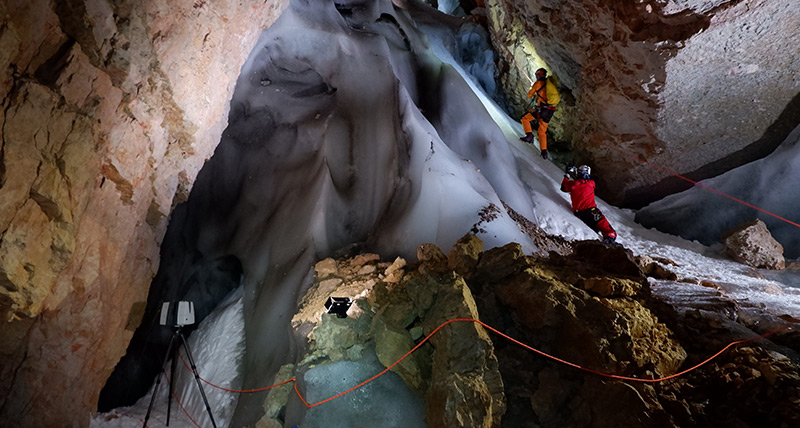 Using 3D laser scanning to detect structural changes in salt and ice caves | Leica Geosystems
